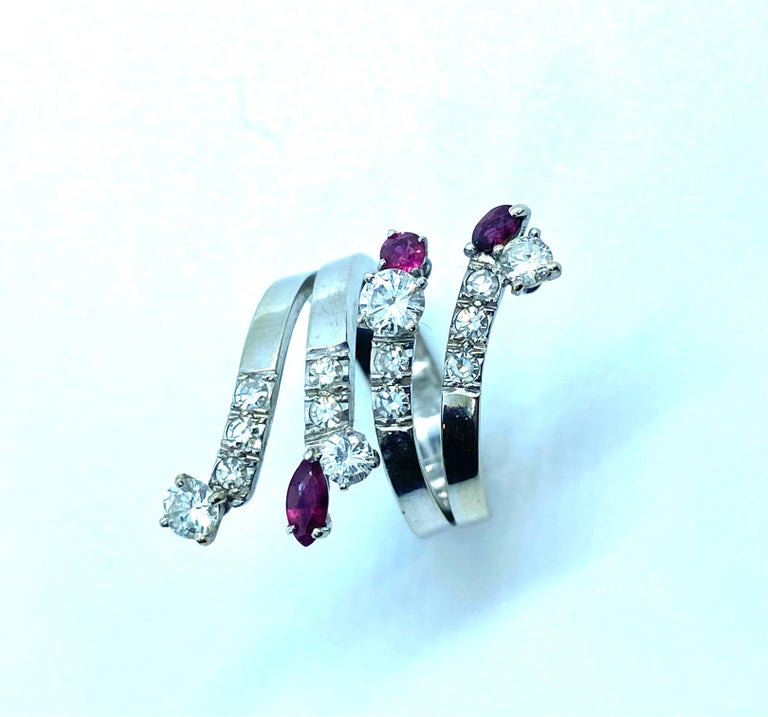 Ruby and Diamonds Design Snake Ring For Sale at 1stDibs