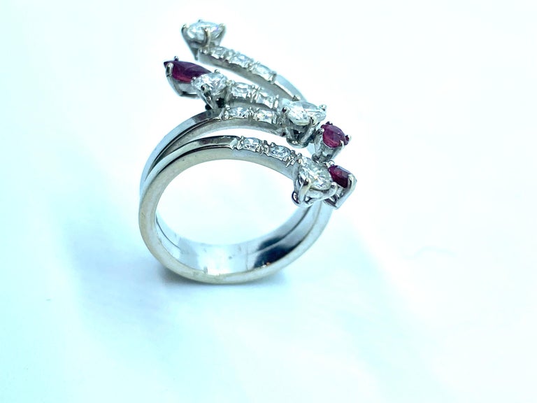 Ruby and Diamonds Design Snake Ring For Sale at 1stDibs