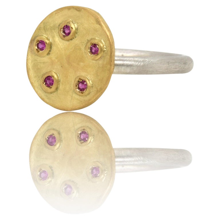Ruby Buton 18K Gold Ring For Sale at 1stDibs