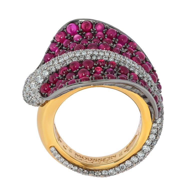 Ruby Cabochon Diamonds 18 Karat Yellow and Black Gold Stingray Ring For ...