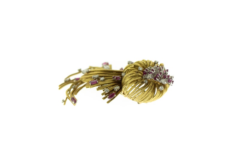 Ruby Diamond 18 Karat Gold Brooch For Sale at 1stDibs