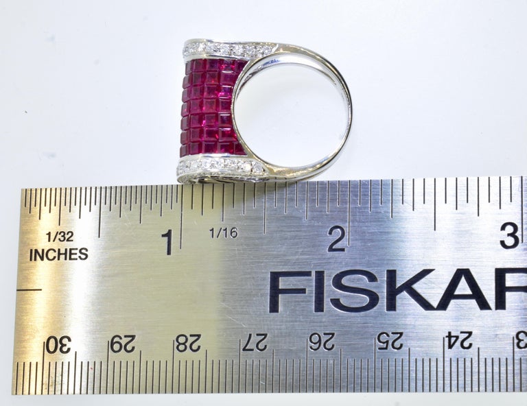 Ruby, Diamond and 18K Contemporary Gold Ring For Sale at 1stDibs