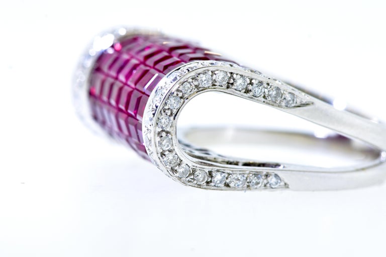 Ruby, Diamond and 18K Contemporary Gold Ring For Sale at 1stDibs