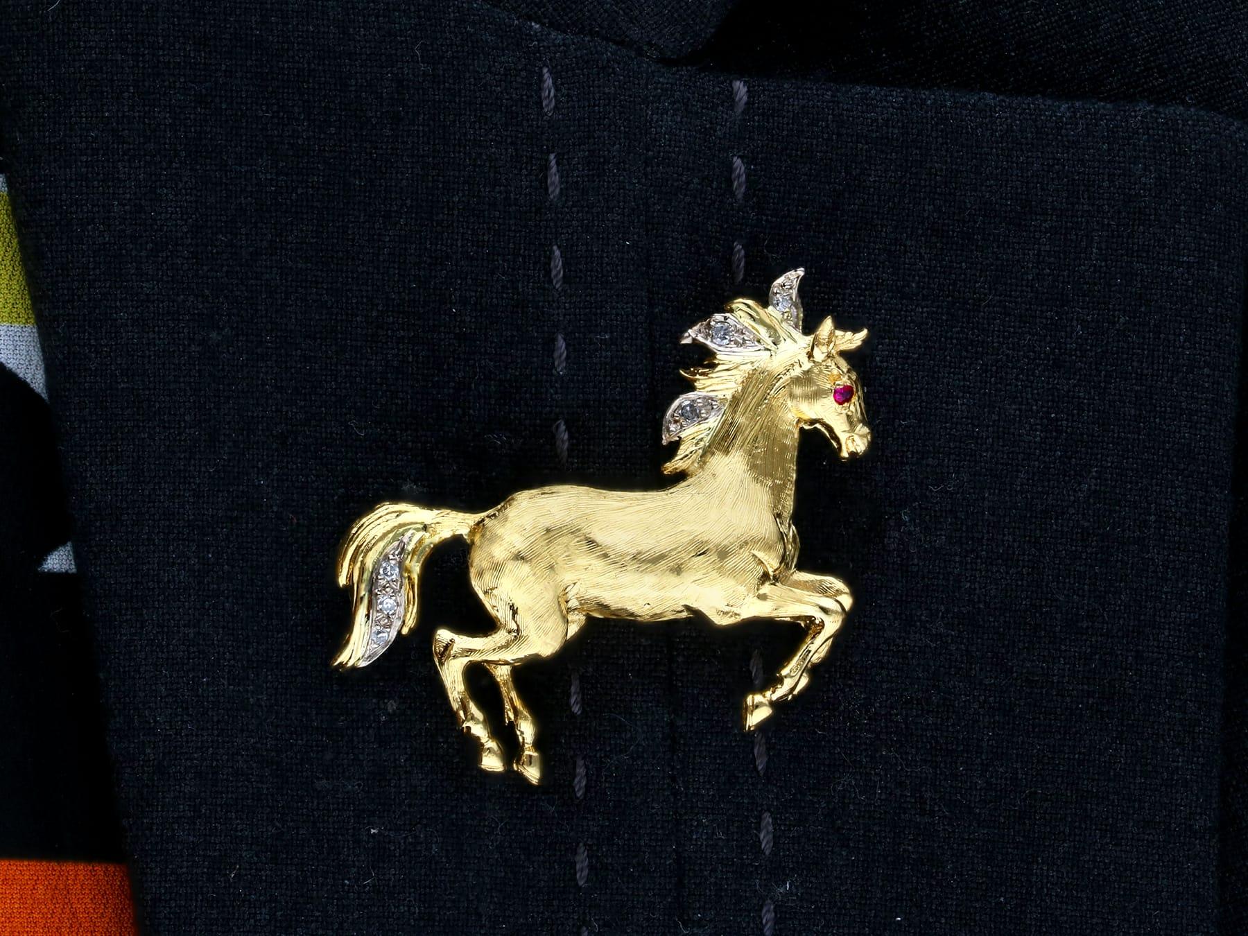 Ruby, Diamond and 18k Yellow Gold Horse Brooch - Vintage (1971) For ...
