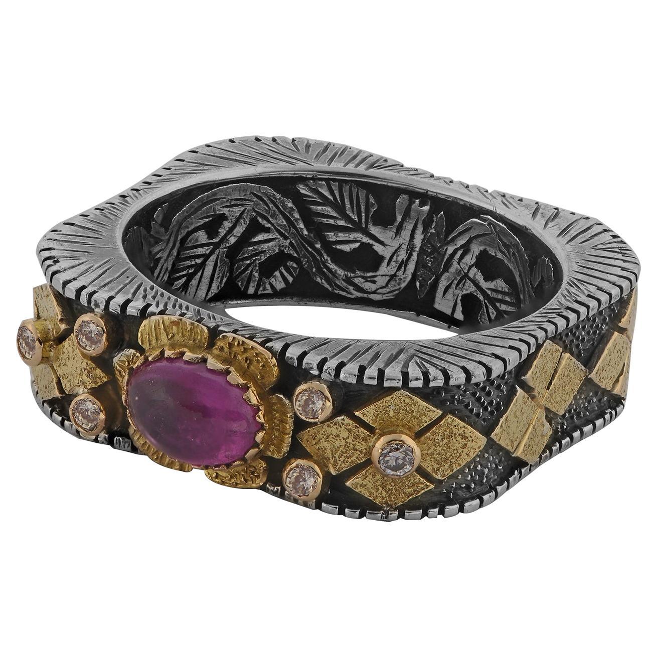 Yellow Gold 18k Double Gingko Hand Engraved Leaves Cocktail Ring For Sale at 1stDibs