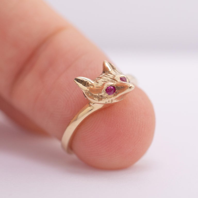 Ruby Fox Head Ring 9 Karat Yellow Gold For Sale at 1stDibs