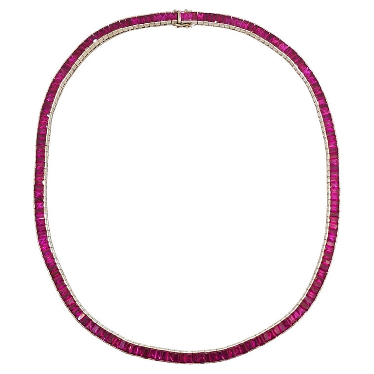 Ruby Necklace Set in 18 Karat White Gold Settings For Sale at 1stDibs