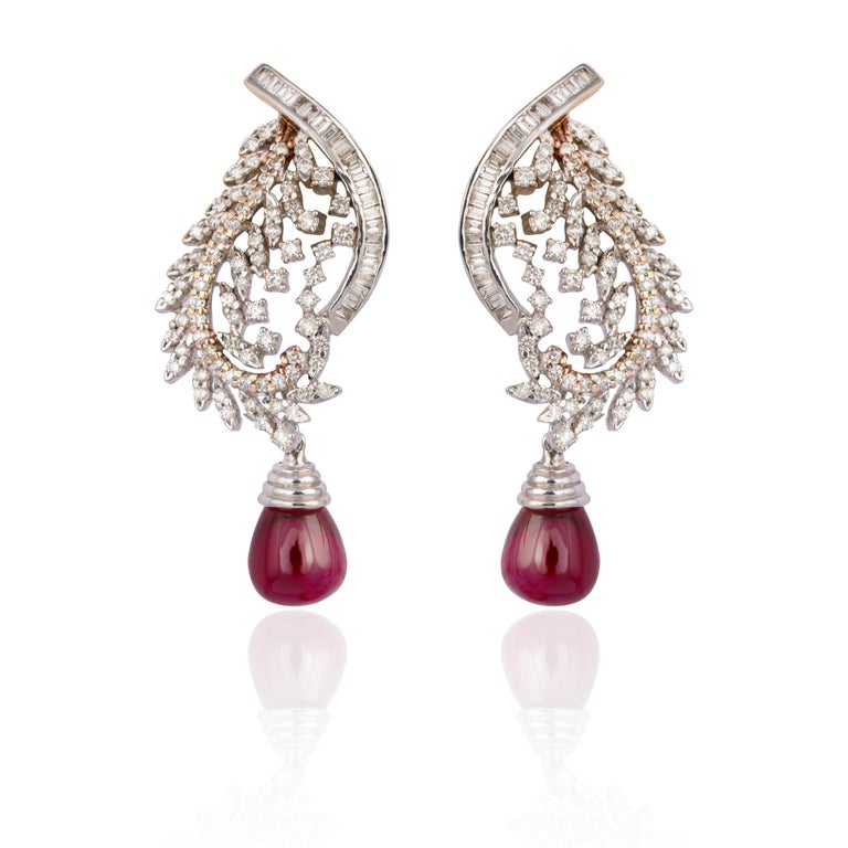 Gold 28.30cts ruby and 4.52cts diamond Pendent Set For Sale at 1stDibs