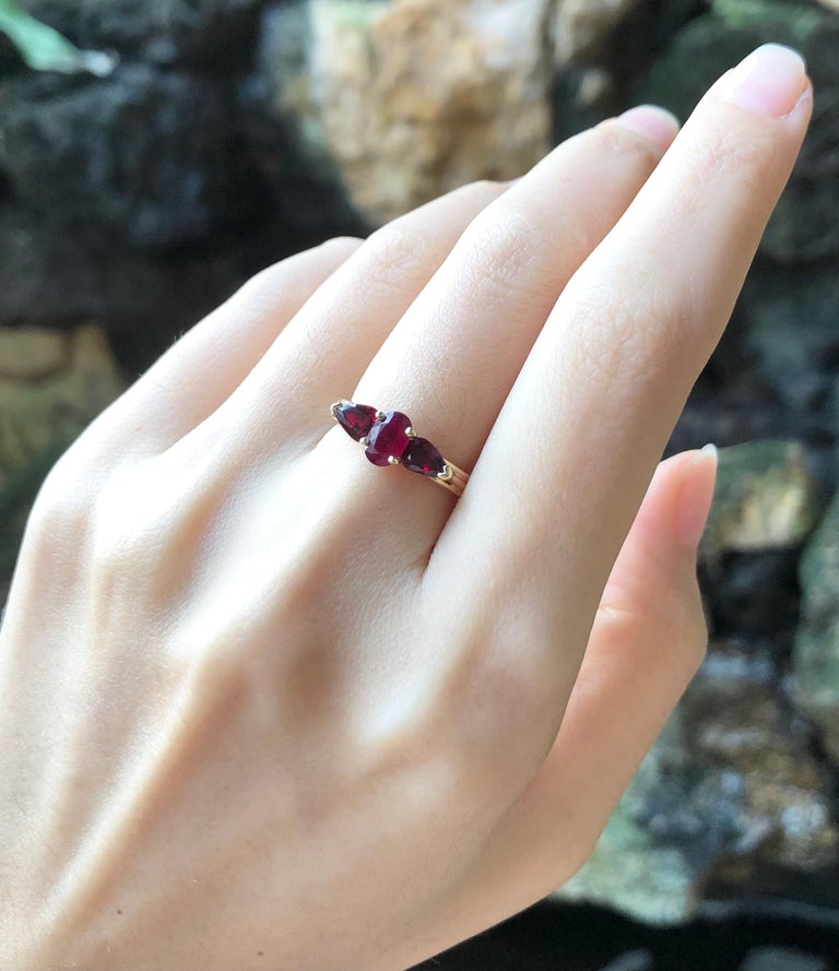 Ruby Ring Set in 18 Karat Gold Settings For Sale at 1stDibs