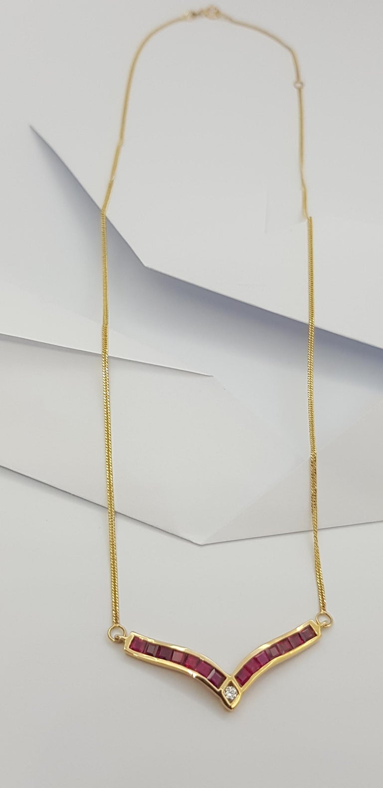 Ruby with Diamond Necklace Set in 18 Karat Gold Settings For Sale at 1stDibs
