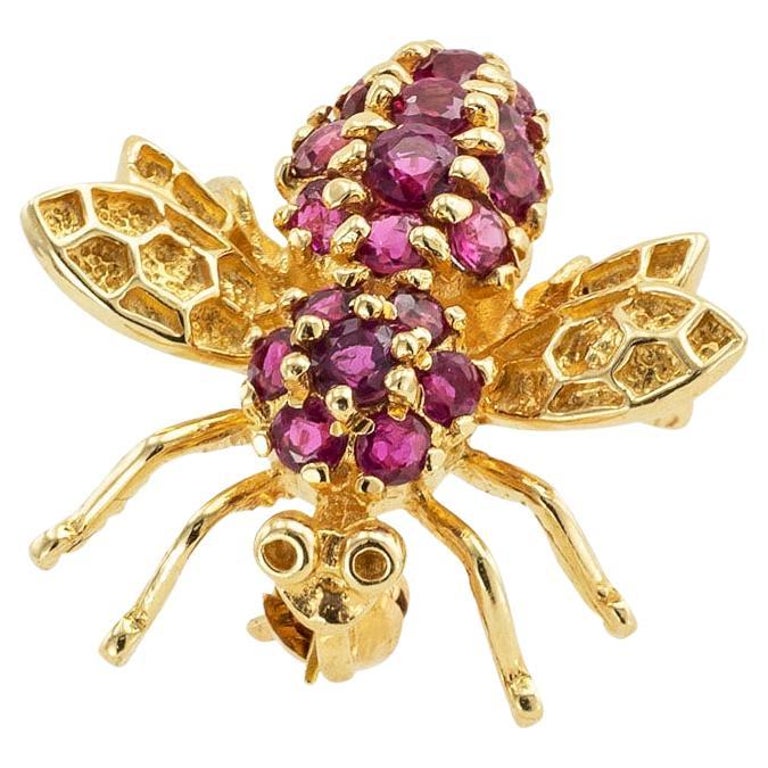 Ruby Yellow Gold Bee Brooch Pendant For Sale at 1stDibs