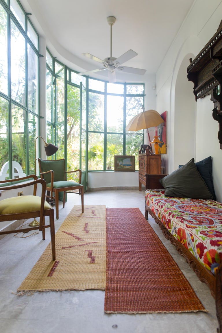 Contemporary handcrafted graphic Runner Rug in natural fiber La Fibre ...