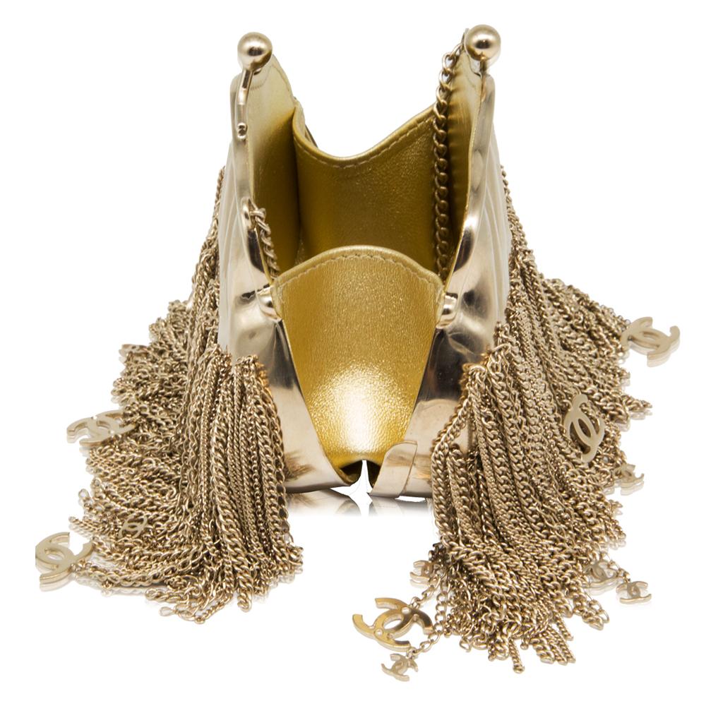 Runway Chanel Gold Chain Tassel Shell Coin Purse For Sale at 1stDibs ...