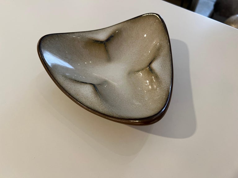 Rupert Deese California Art Pottery 1960 Bowl For Sale at 1stDibs