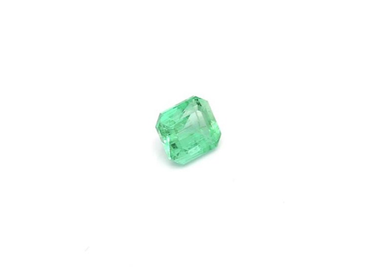 Russian Emerald Ring Gem 0.58 Carat Weight ICL Certified For Sale at ...