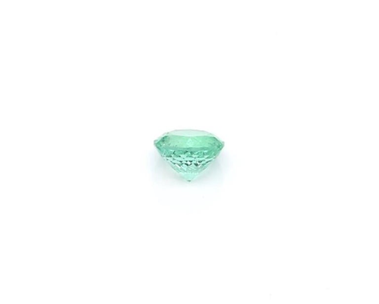 Russian Emerald Round Cut Gem 0.51 Carat Weight ICL Certified For Sale ...