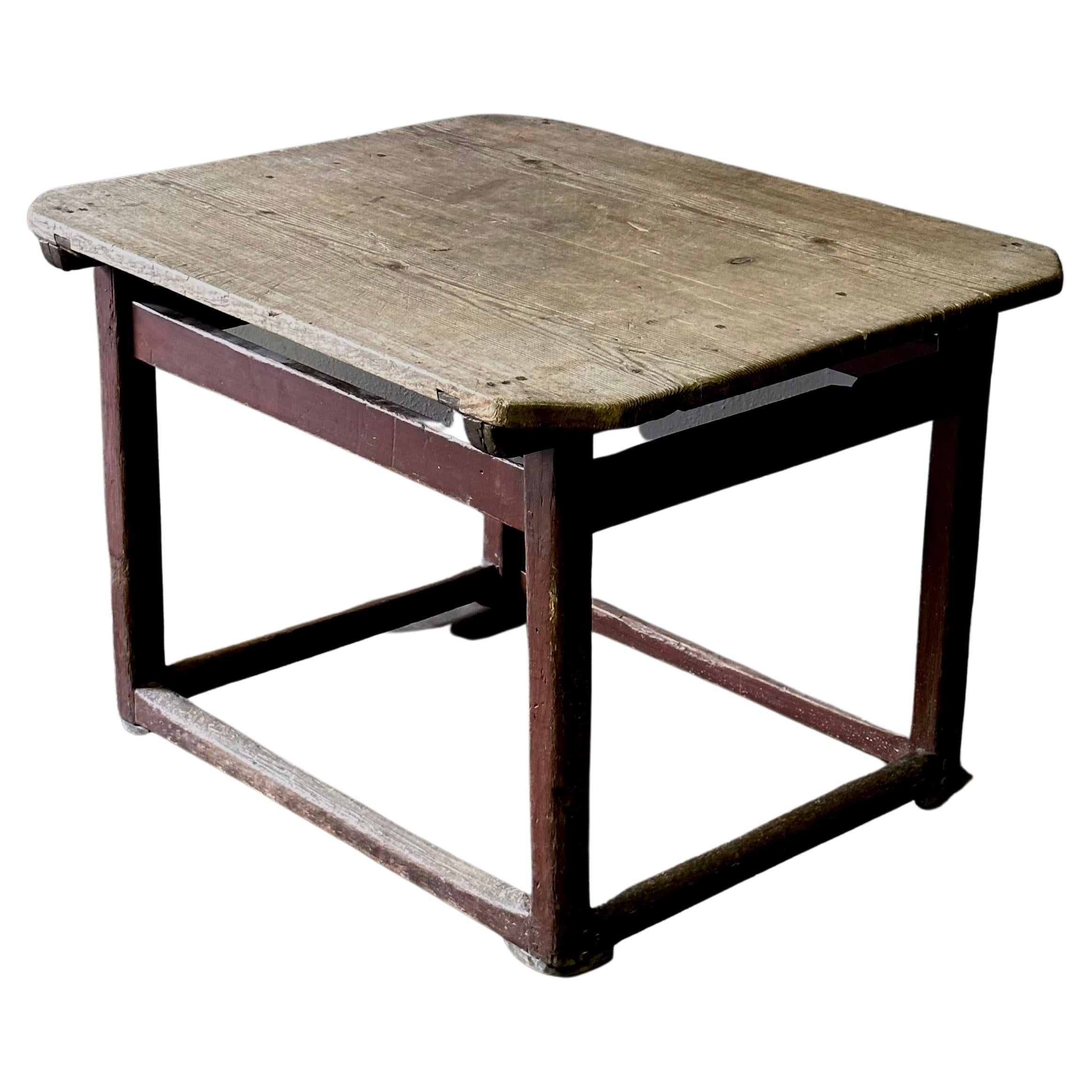 Swedish Folk Art Side Table, 18th Century For Sale at 1stDibs
