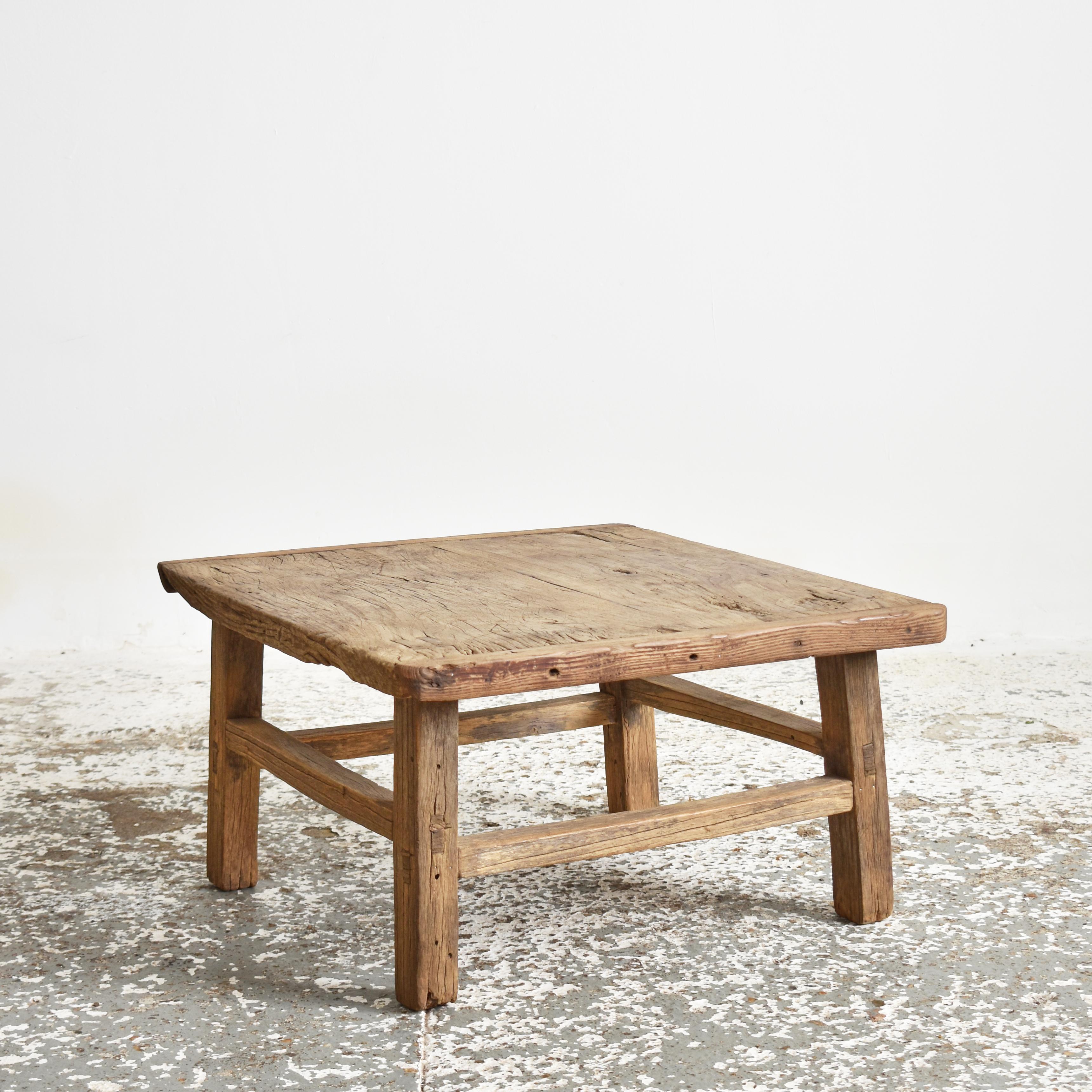 Rustic Antique Wooden Elm Coffee Side Lamp Table For Sale at 1stDibs