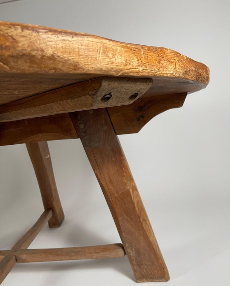 Rustic Carved Pine Round Dining Table For Sale at 1stDibs