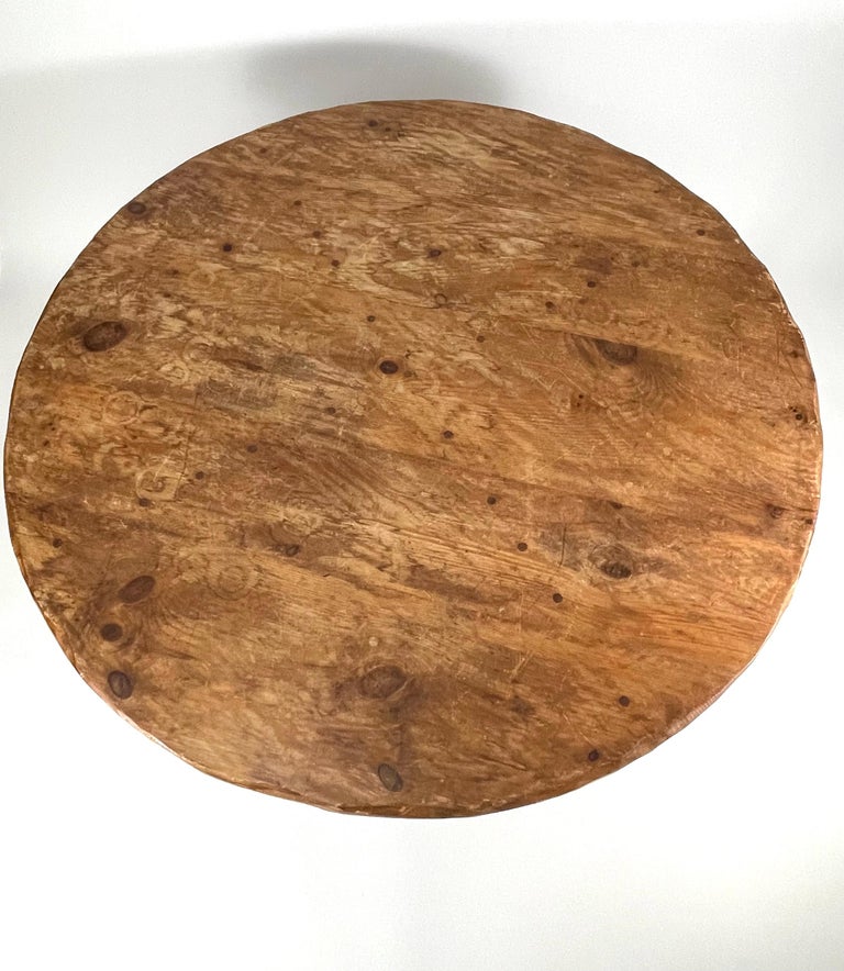 Rustic Carved Pine Round Dining Table For Sale at 1stDibs
