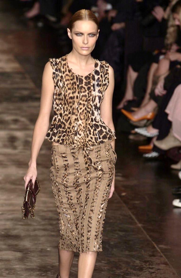 S/S 2002 Yves Saint Laurent by Tom Ford Pierced Leather Safari Clutch ...