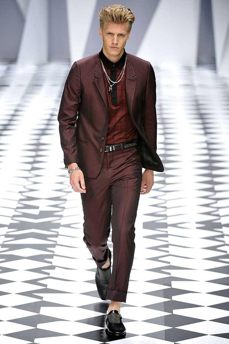 S/S 2011 look #19 NEW VERSACE BURGUNDY WOOL and SILK SUIT 48 - 38 (M ...