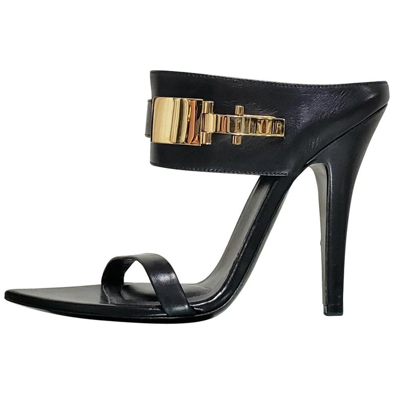 S/S 2015 look #14 VERSACE VERSUS BLACK LEATHER SANDALS w/ GOLD BUCKLE ...
