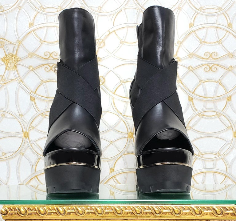S/S 2016 look #1 VERSACE BLACK LEATHER OPEN TOE ASYMMETRIC STRAP ...