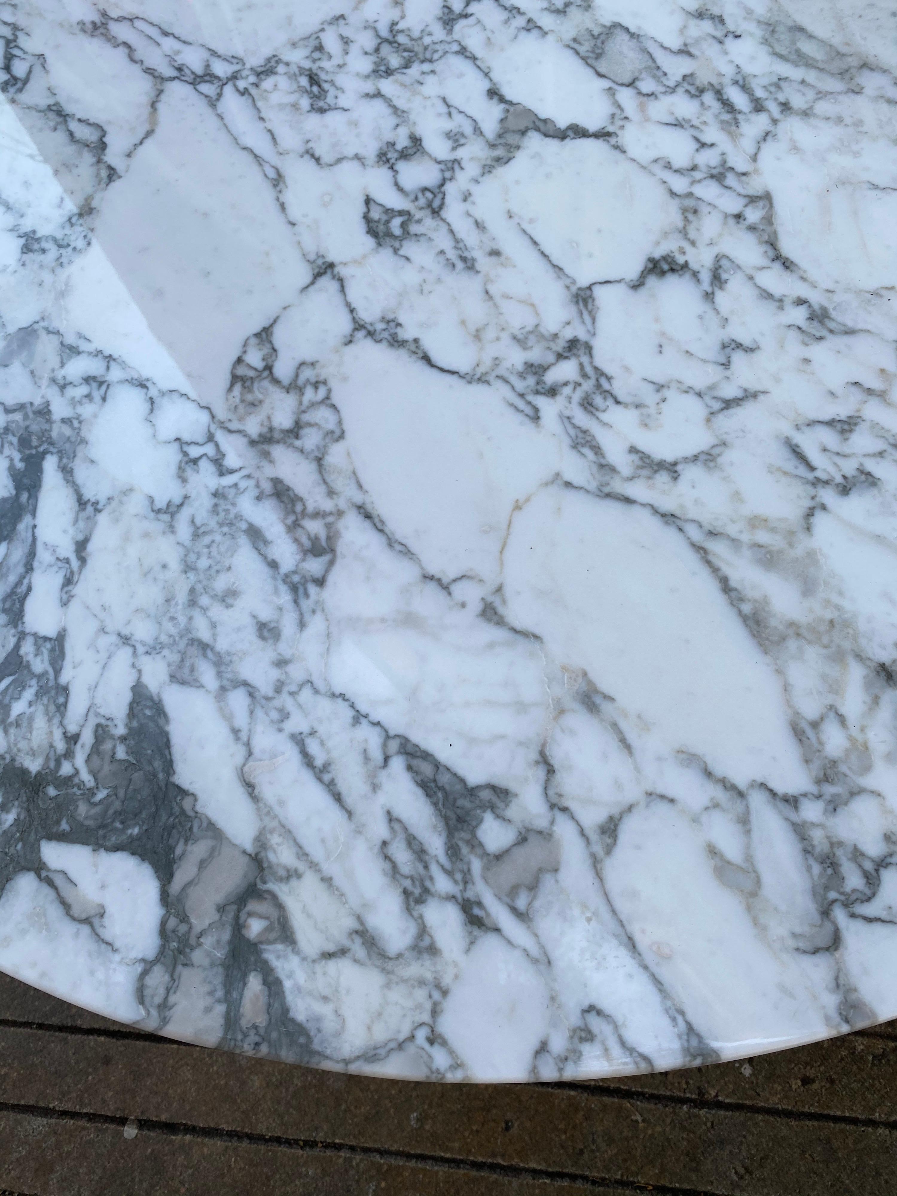 Saarinen for Knoll Marble Dining Table at 1stDibs