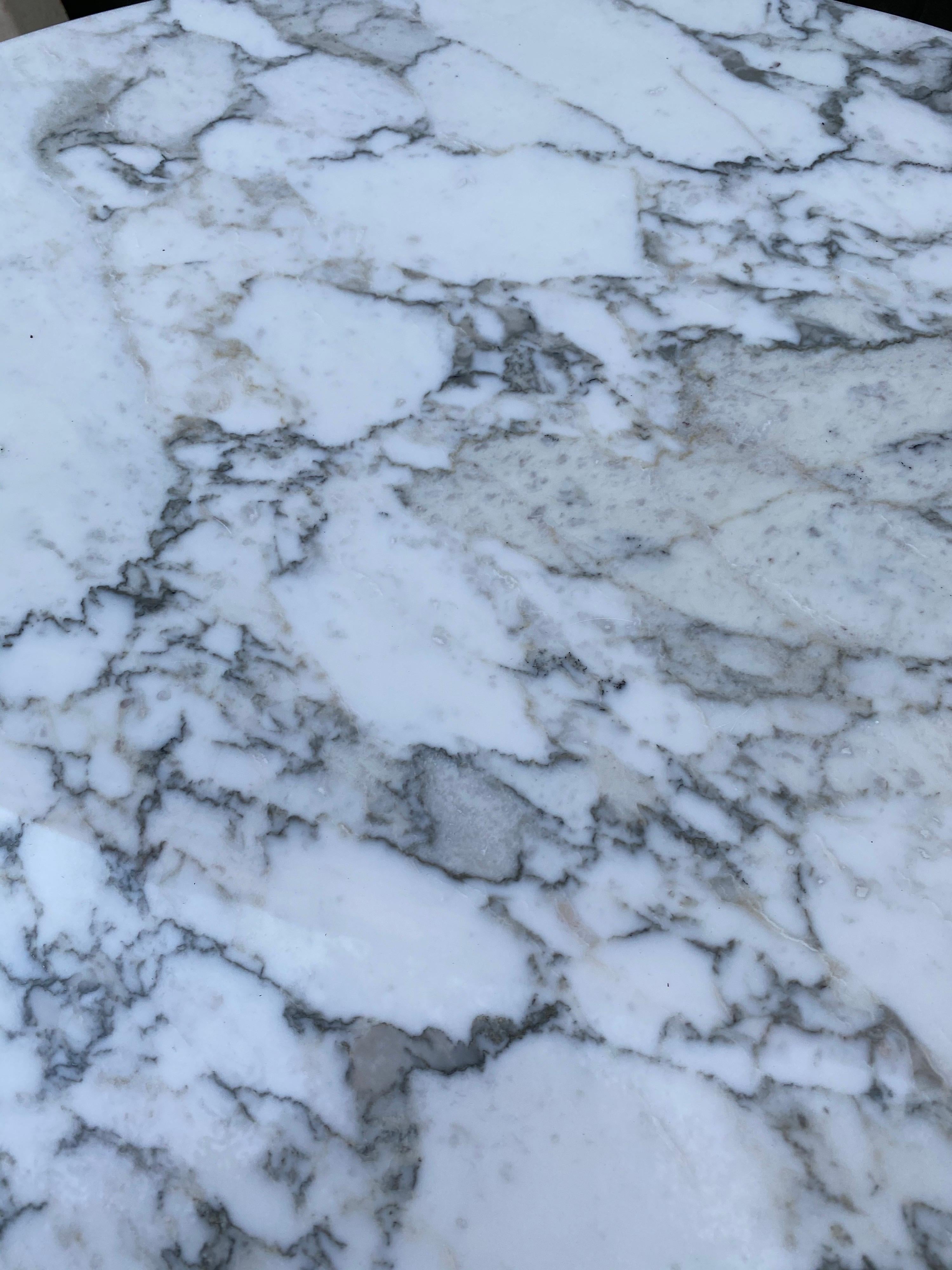 Saarinen for Knoll Marble Dining Table at 1stDibs