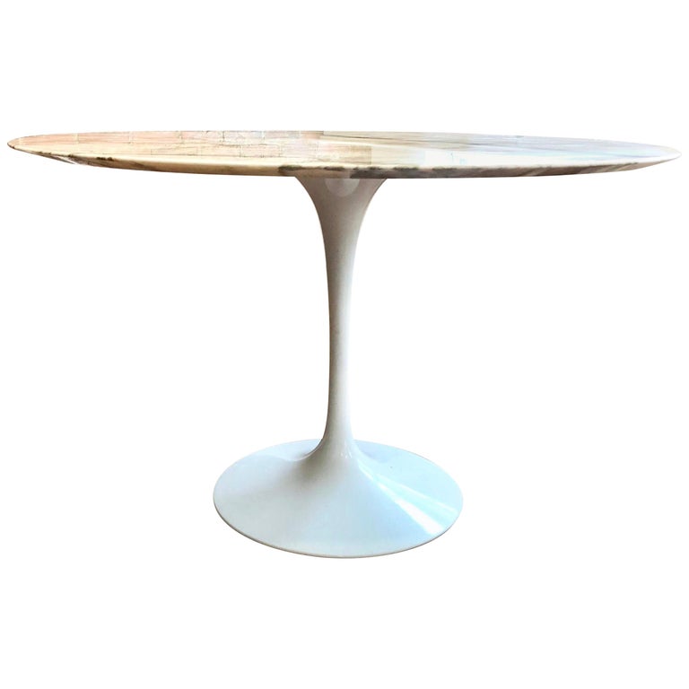 Saarinen Round Calacatta d'Oro Dining Table for Knoll International at ...