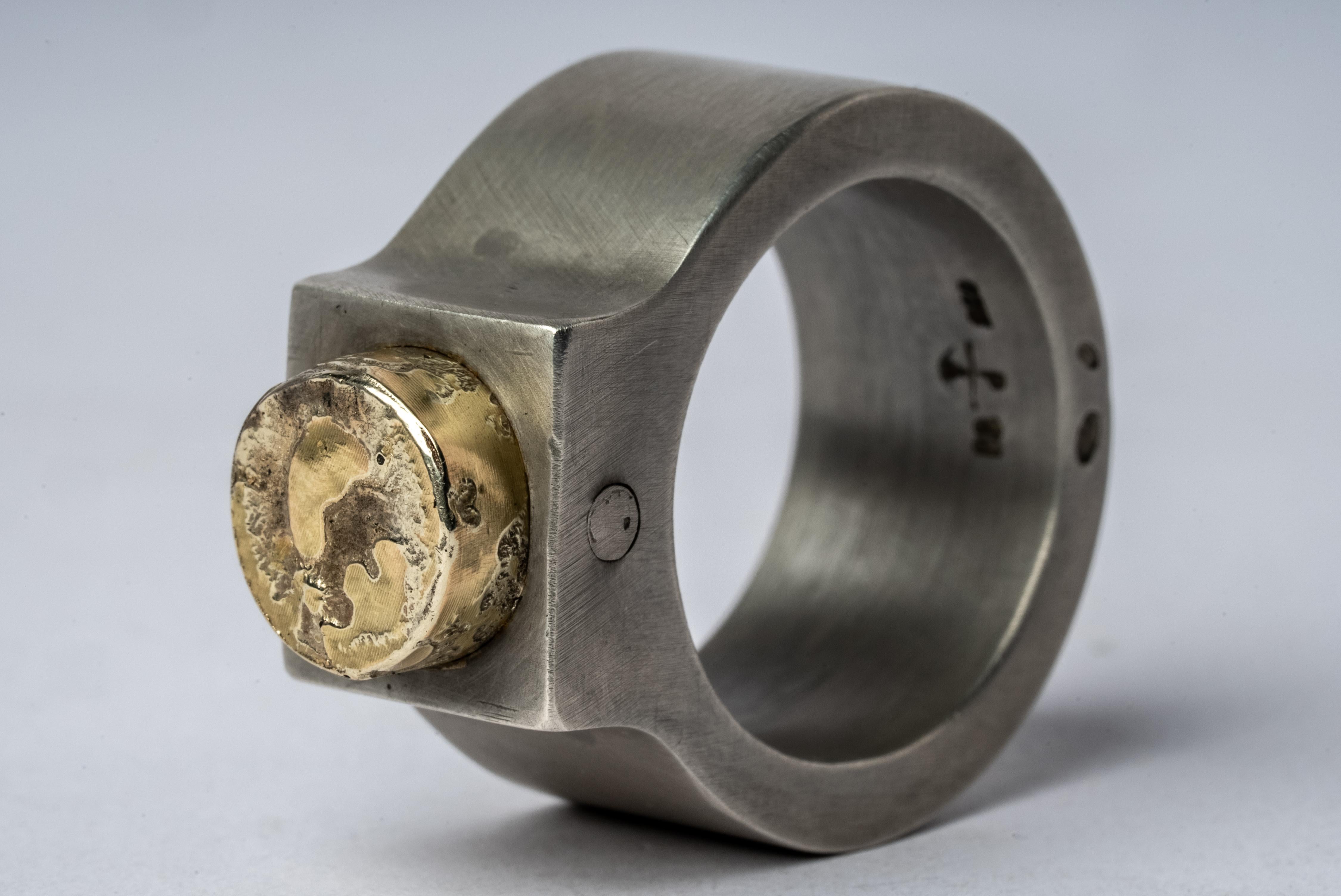 Customizable Sahara Ring (Top Fuse, 14mm, DA18K) For Sale at 1stDibs