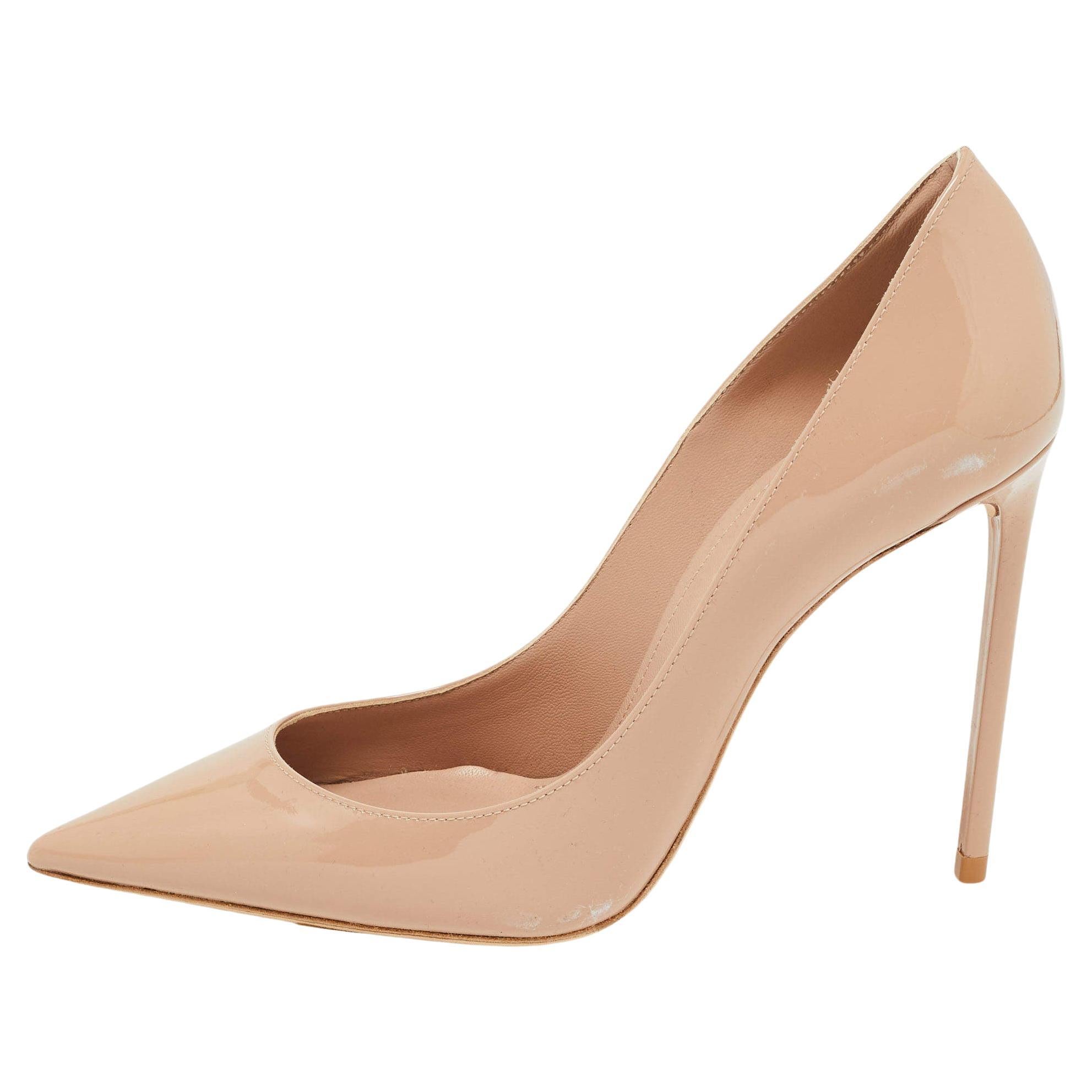 Saint Laurent Beige Patent Leather Anja Pumps Size 35 For Sale at 1stDibs