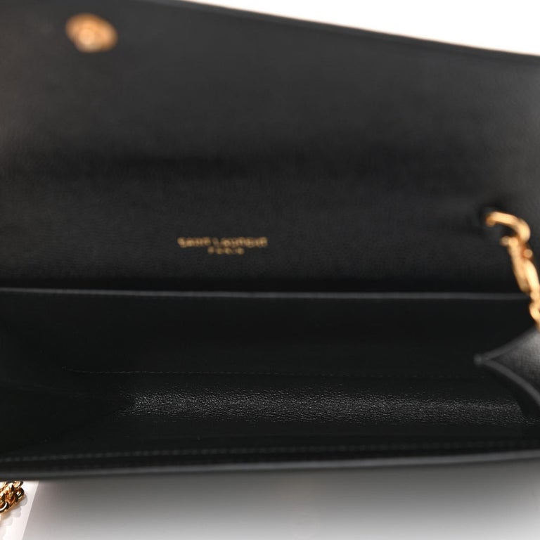 Saint Laurent Grain De Poudre Uptown Chain Wallet Black For Sale at 1stDibs