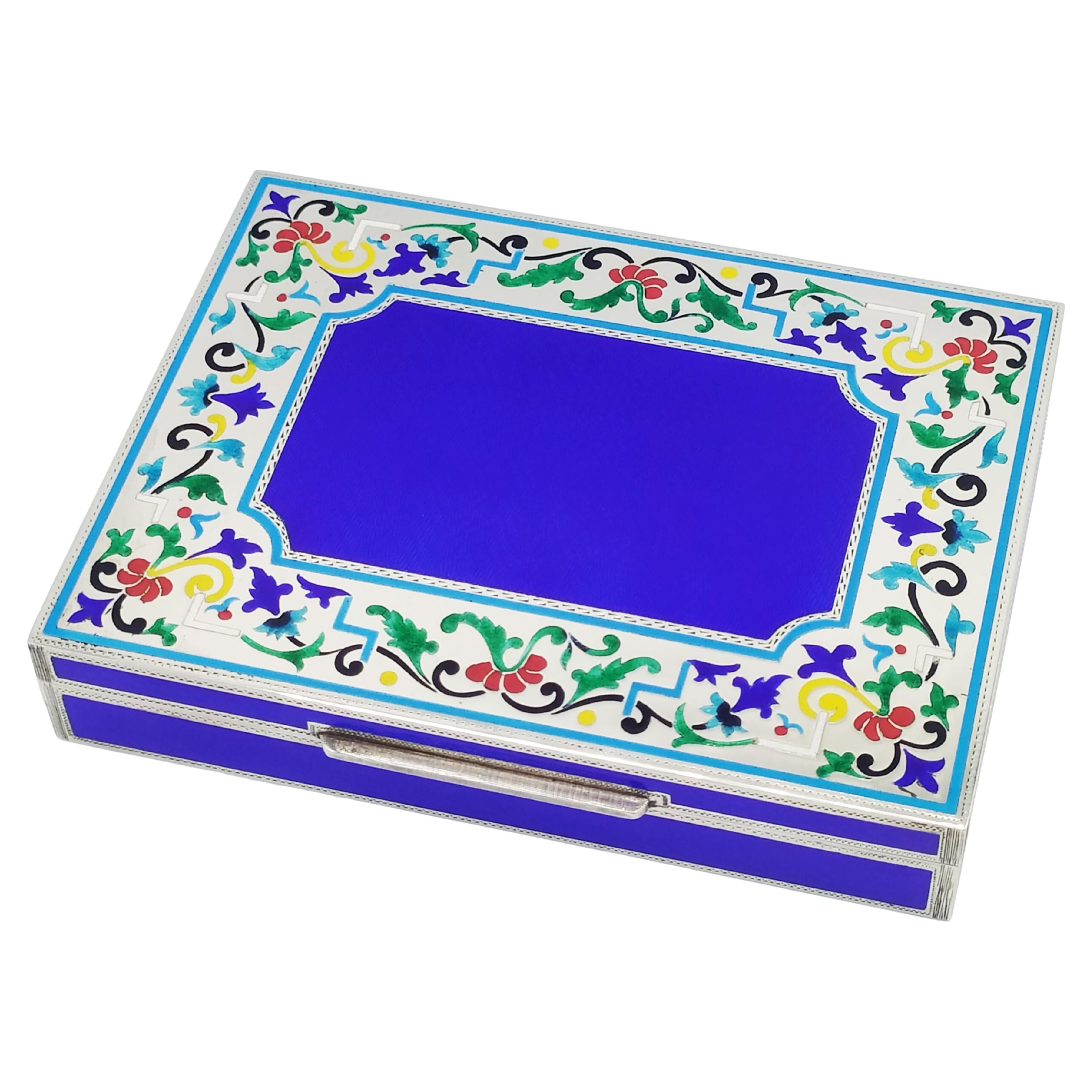 Sterling Silver Shaped Snuff Box in Engraved by Hand with Fire Enamel 3 ...