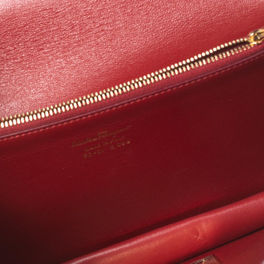 Salvatore Ferragamo Magenta Leather Gancio Lock Top Handle Bag For Sale ...