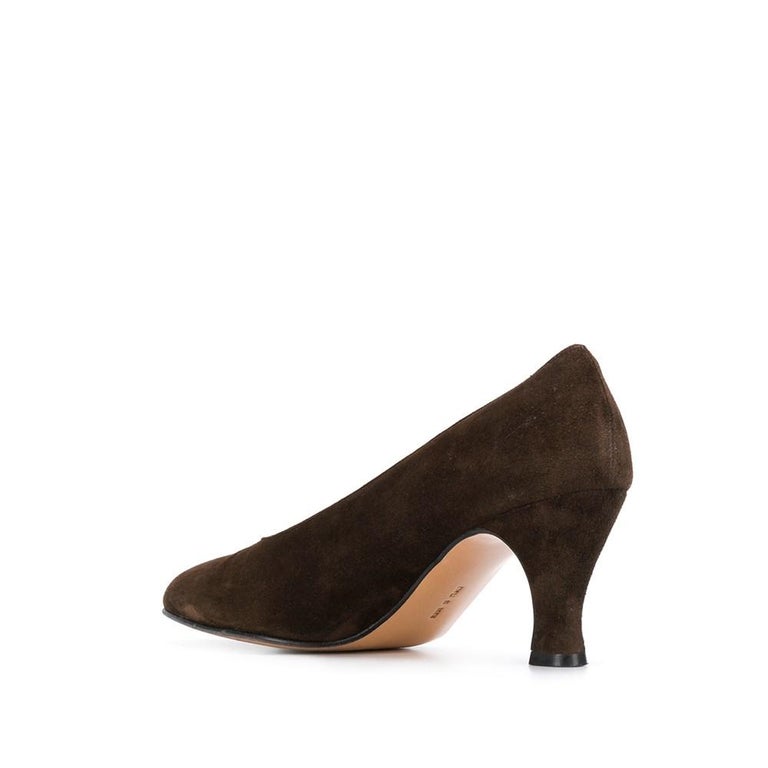 Salvatore Ferragamo Vintage brown suede 90s pumps For Sale at 1stDibs