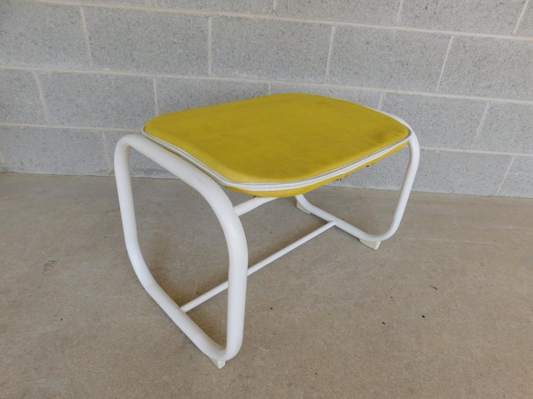 Samsonite Vintage Mid-Century Modern Rocking Chair and Foot Stool For ...