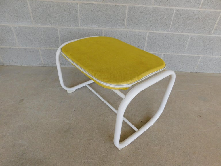 Samsonite Vintage Mid-Century Modern Rocking Chair and Foot Stool For ...