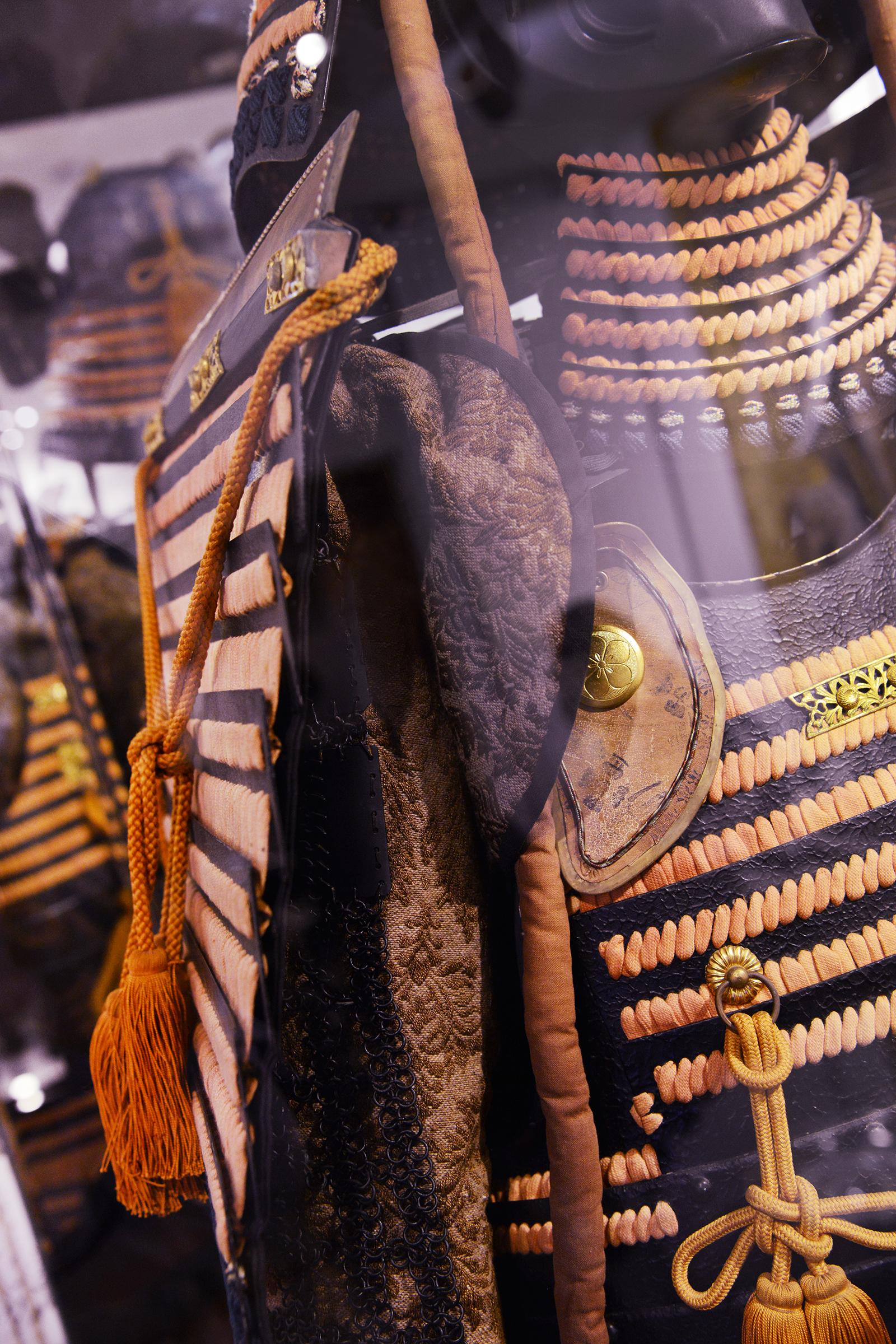 Samuraï Armor at 1stDibs | samueai, samurai armor display stand, real ...