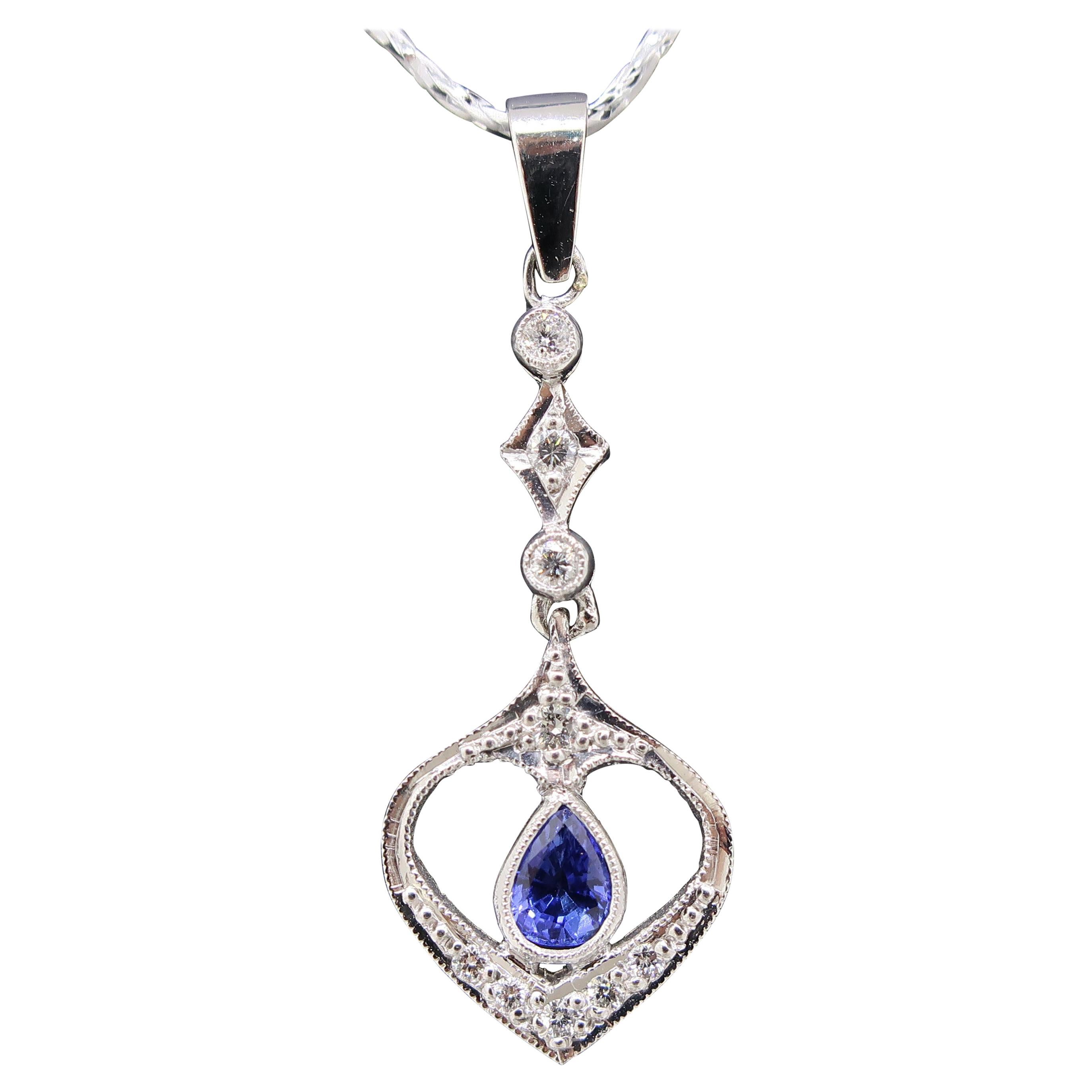 18 Karat White Gold Sapphire and Diamond Pendant For Sale at 1stDibs