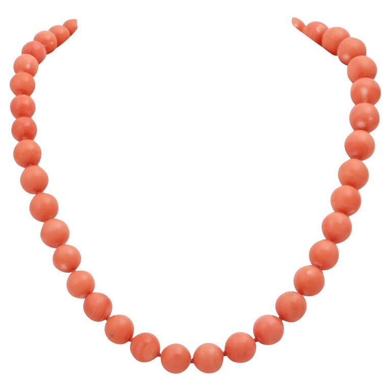 Sardegna Coral Necklace with a Long Middle Part For Sale at 1stDibs