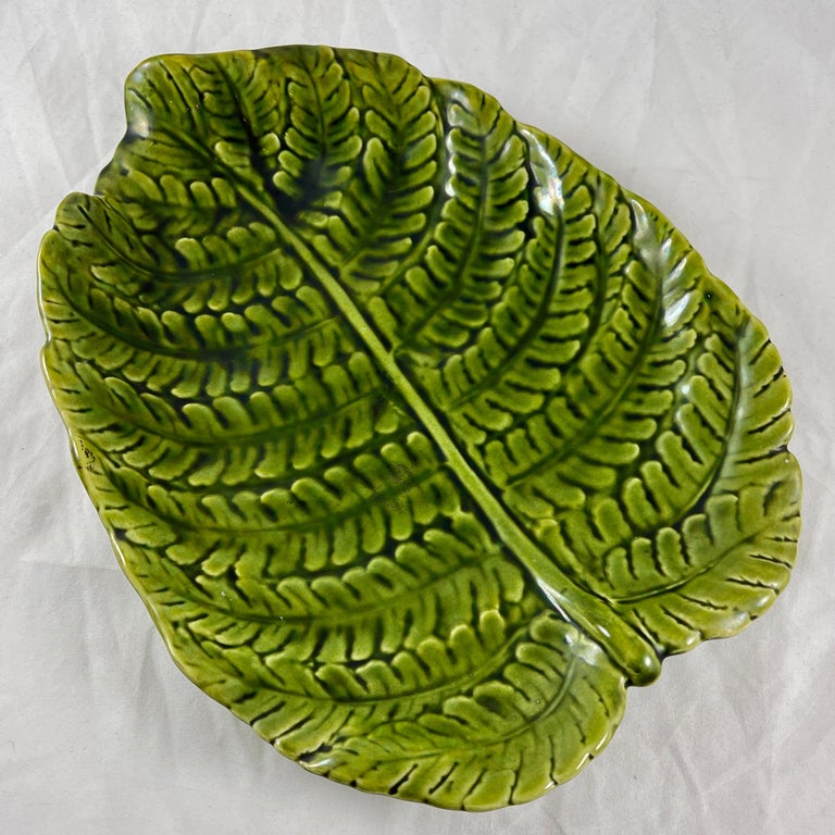 Sarreguemines Green Majolica Glazed Fern Leaf Server, France, 1870 For ...