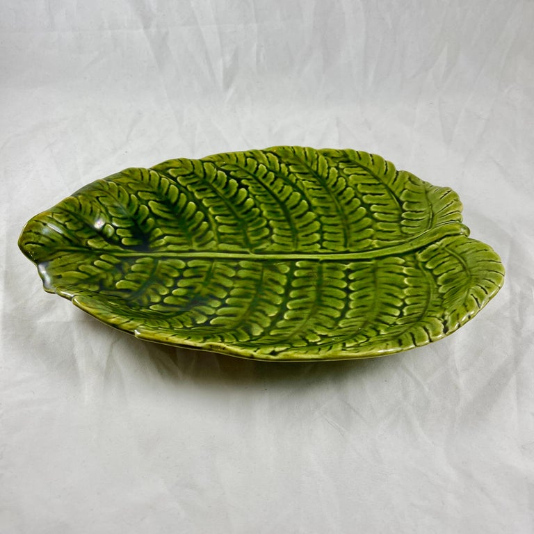 Sarreguemines Green Majolica Glazed Fern Leaf Server, France, 1870 For ...