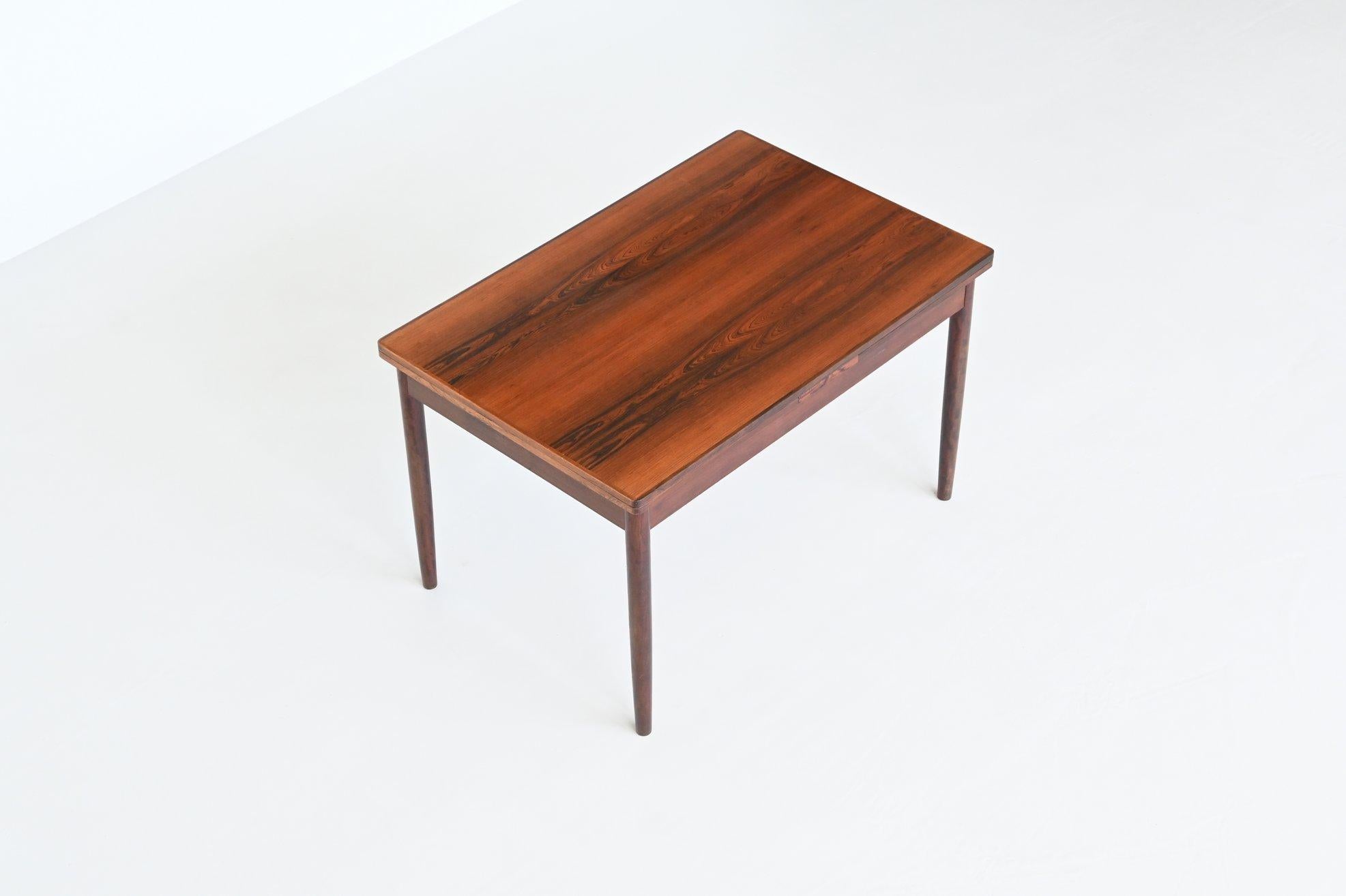 Scandinavian dining table extendable rosewood Denmark 1960 For Sale at ...