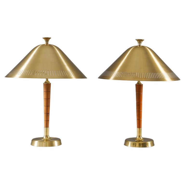 Skandinavische Tischlampe aus Messing und Teakholz von Falkenbergs aus ...