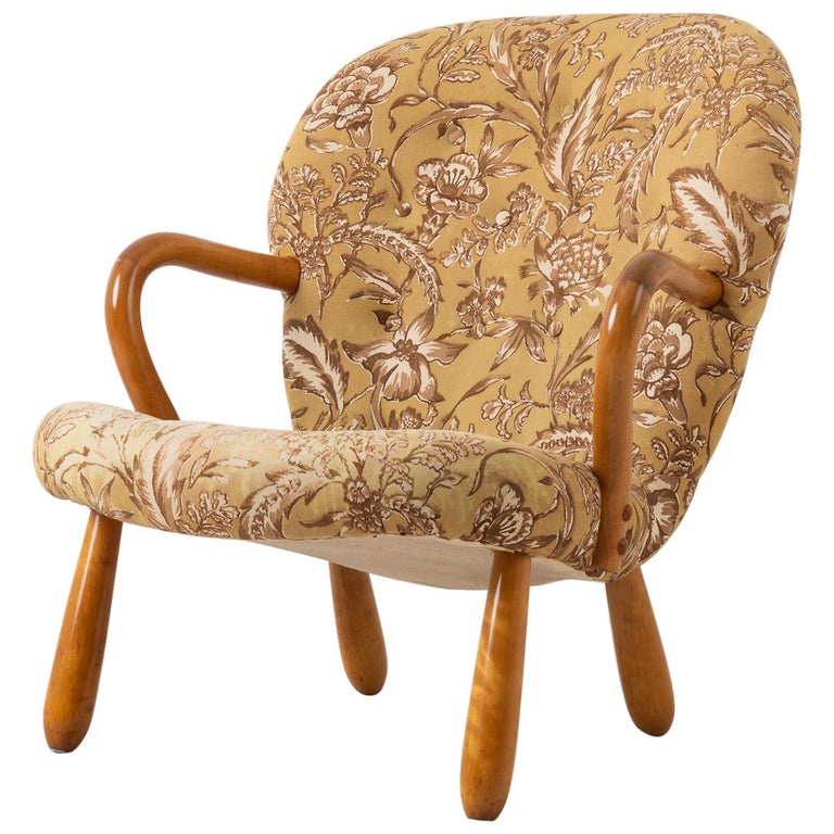 Scandinavian Modern Clam Chair Attributed to Philip Arctander at 1stDibs