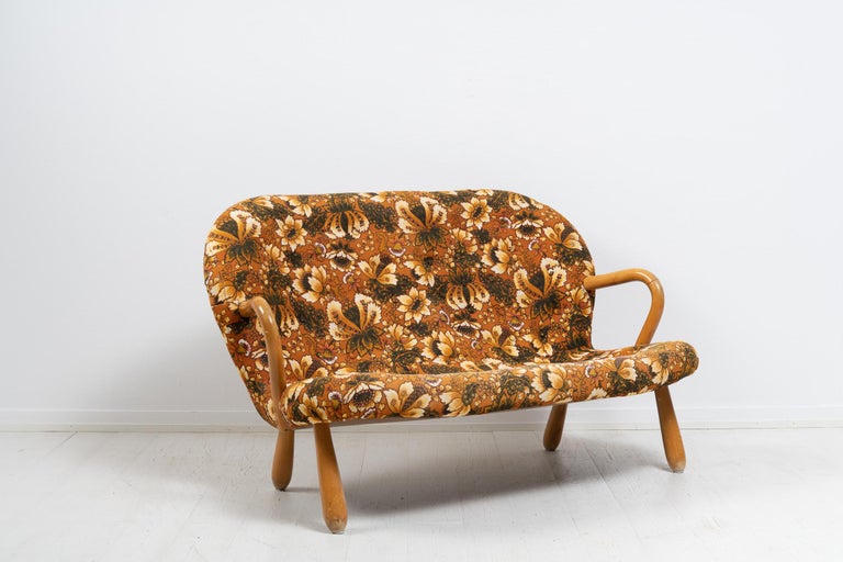 Scandinavian Modern Muslinge or Clam Sofa at 1stDibs