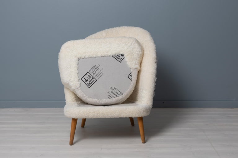 Scandinavian Modern Swedish White Sheepskin Easy Chair For Sale at 1stDibs