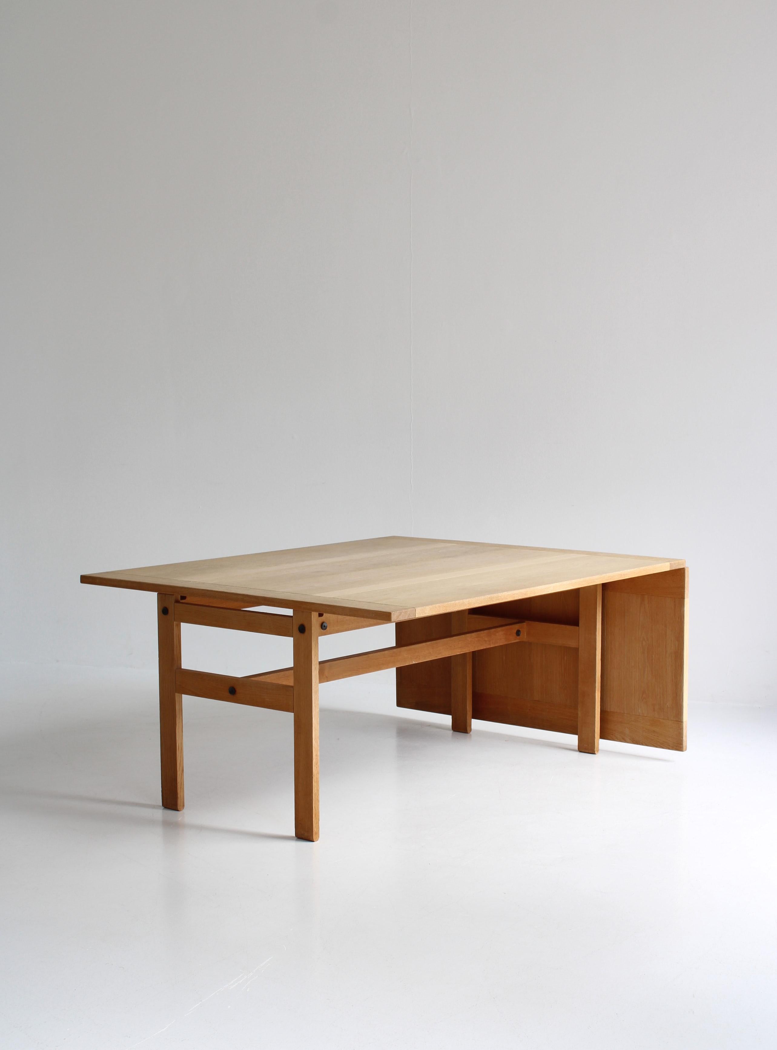 Scandinavian Modern Table by Tage Poulsen in Solid Oak, Denmark, 1960s ...